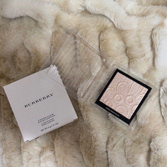 Burberry | Makeup | Burberry Fresh Glow Highlighter Refill | Poshmark